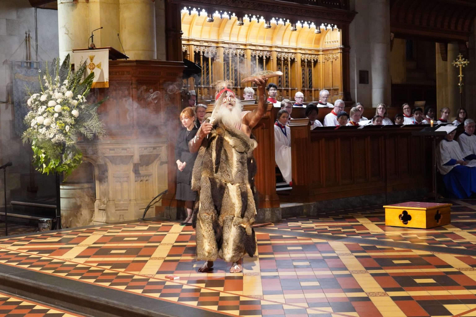 Adelaide farewells the Queen at St Peter's Cathedral - Guardian
